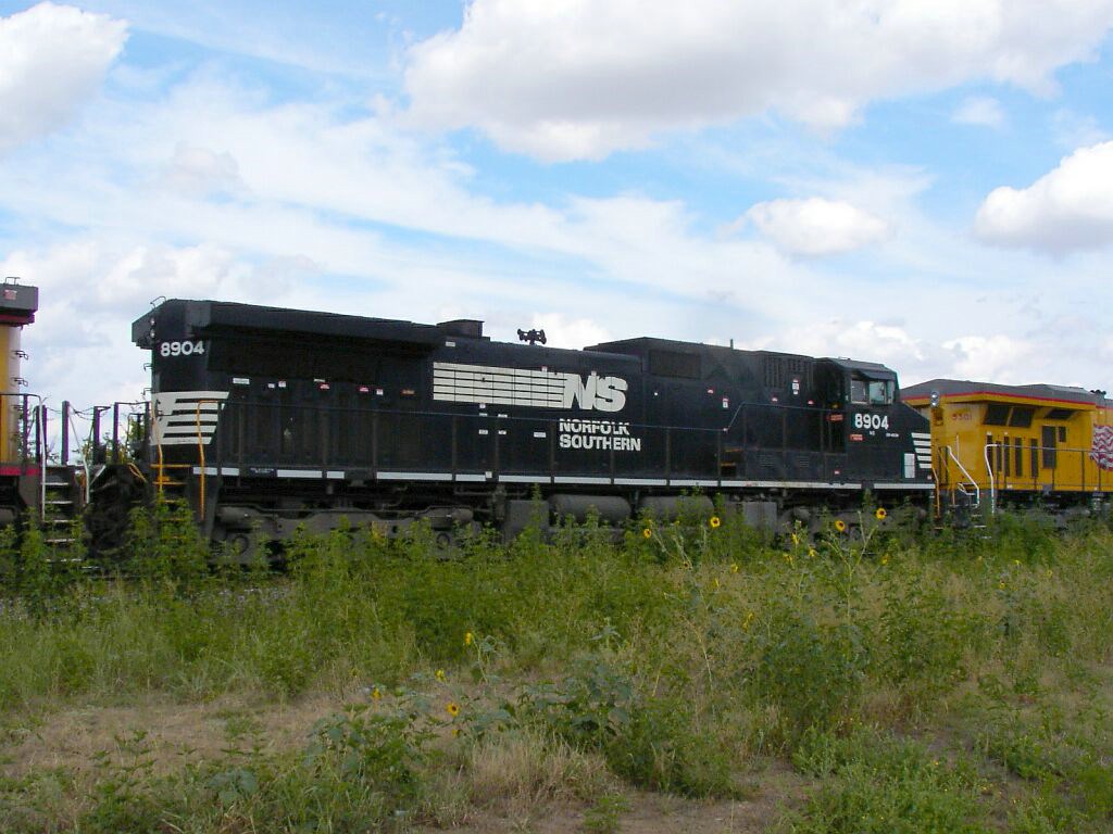 NS 8904